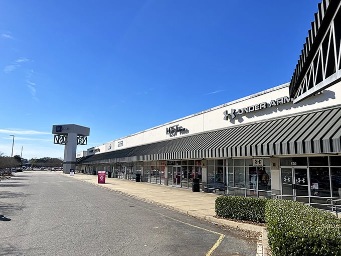 Under Armour and sunshine—a match made in outlet heaven for shoppers who mean business.