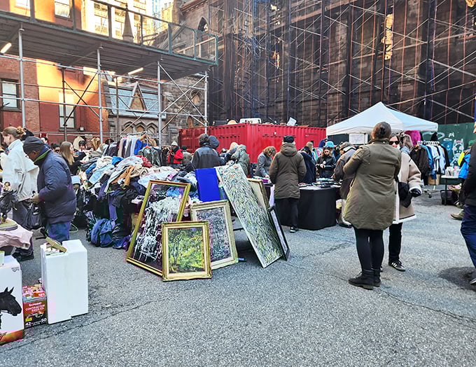 Classic Chelsea charm meets treasure hunting - where art dealers and bargain seekers unite peacefully.