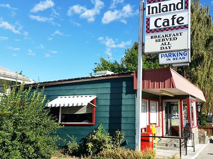 Cheerful awnings and a promise of all-day breakfast—the Inland Cafe knows exactly what road-weary travelers need most.