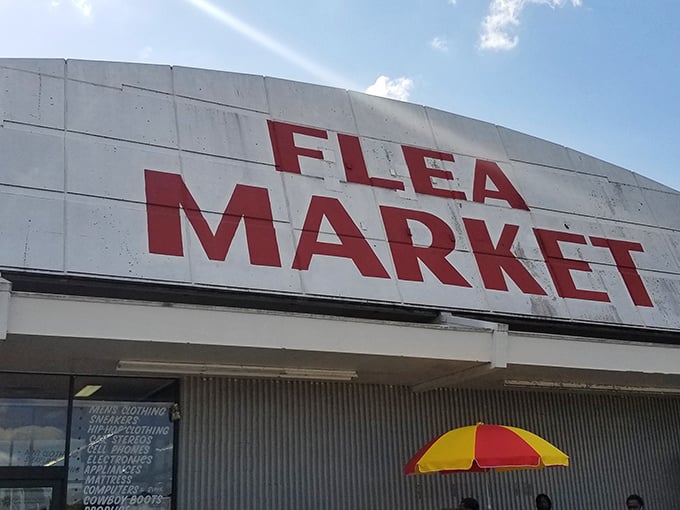 Jefferson Davis Flea Market's bold signage promises big deals inside – and boy, does it deliver on that promise!