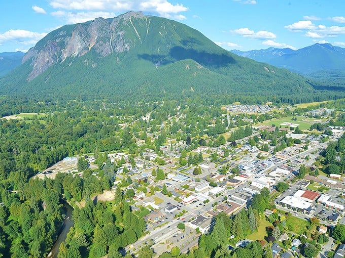 The majestic Mount Si towers over North Bend like a watchful guardian. Those peaks aren't just for looking—they're calling all hikers!