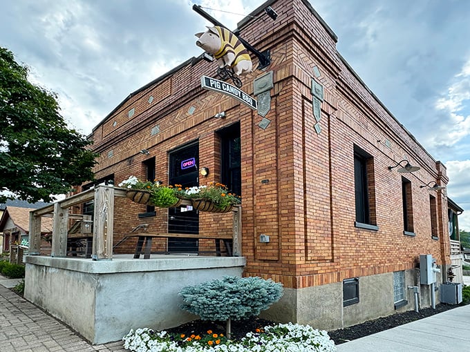 When art meets appetite, beautiful things happen - Pig Candy's exterior hints at the masterpieces within.