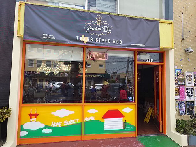 Like finding a cowboy boot in Silicon Valley – Smokin D's unexpected Texas flavor brightens this San Francisco street.
