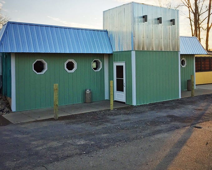 Those porthole windows aren't just for show – they're peeking into a world of freshwater seafood delights.