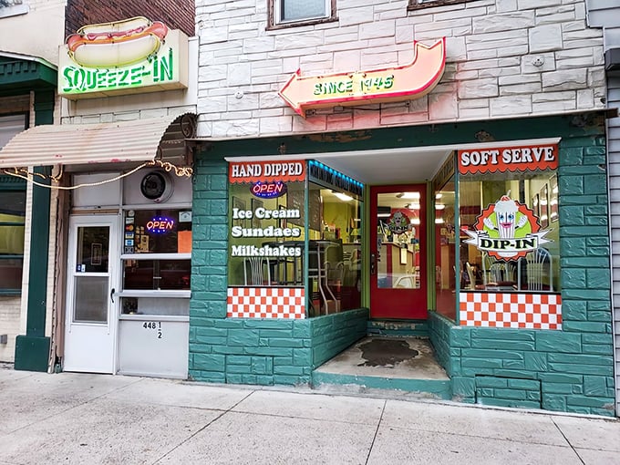 The Squeeze-In lives up to its name - cozy quarters serving up oversized flavor and satisfaction.