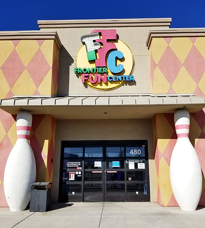 Those giant bowling pins flanking the entrance promise fun without the Vegas attitude—just good old-fashioned entertainment at prices that won't hurt.