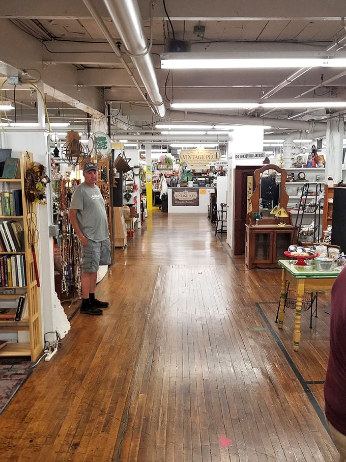 Wooden floors that have witnessed decades of discovery lead you through a labyrinth of memories. Each booth tells its own story, waiting for you to listen.
