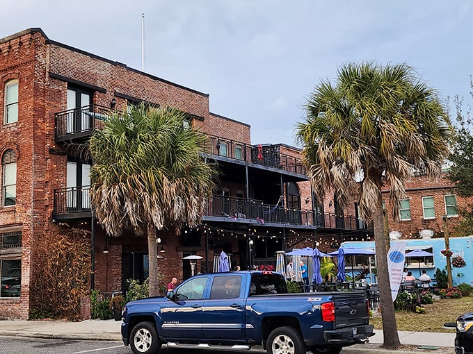 This historic brick building has been transformed into modern apartments while preserving its architectural character – the perfect blend of yesterday and today.