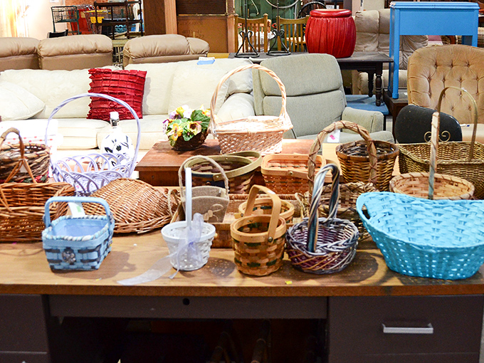 Basket paradise! From picnic-ready wickers to decorative gems, this collection would make even Martha Stewart consider a special Illinois road trip.