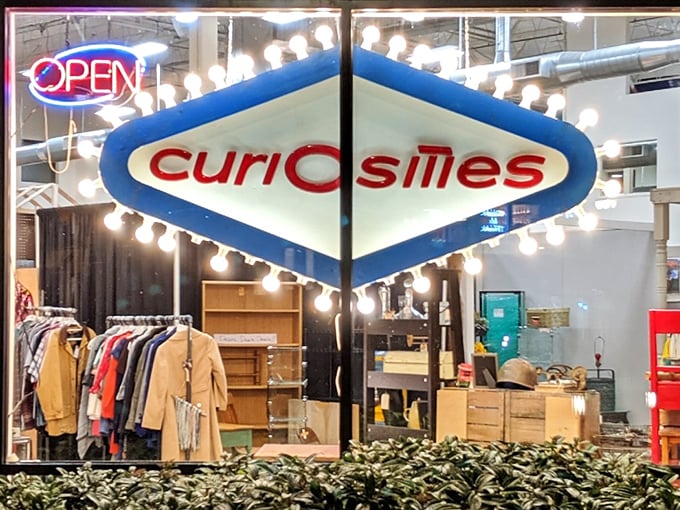 The retro diamond sign glows with mid-century charm – Curiosities delivers exactly what its name promises!