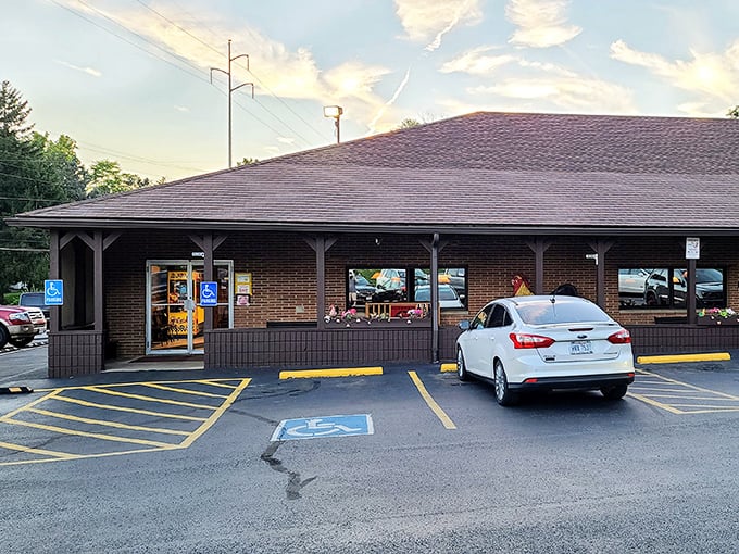 Hopocan Gardens sits quietly along the road, patiently waiting for chicken lovers to discover its magic.