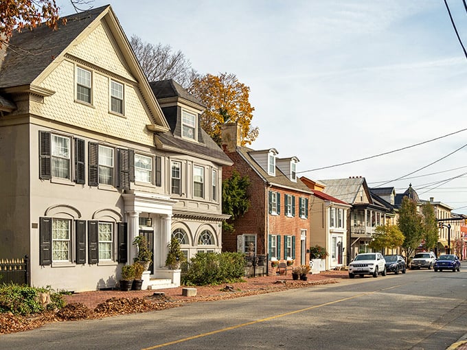 Smyrna's tree-lined streets offer peaceful strolls through America's early days without the crowds.