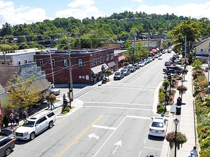 The heart of Blowing Rock, where shopping, dining, and mountain views combine to create the trifecta of small-town perfection.