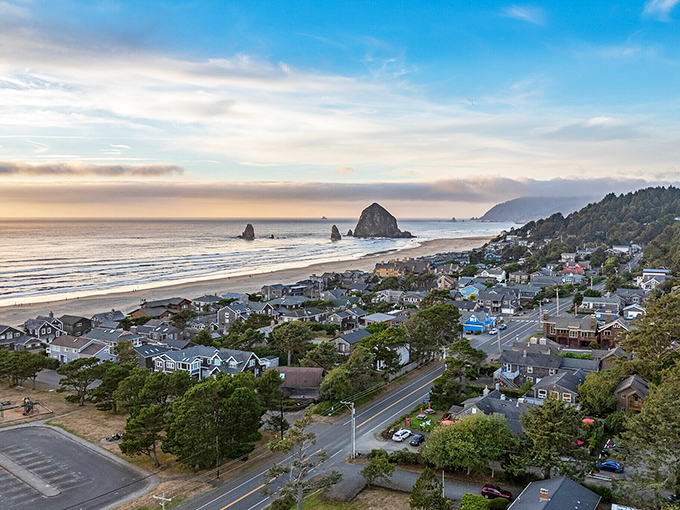 Cannon Beach proves that nature is the finest artist—where Haystack Rock and the Pacific horizon create a view no gallery could ever outshine.