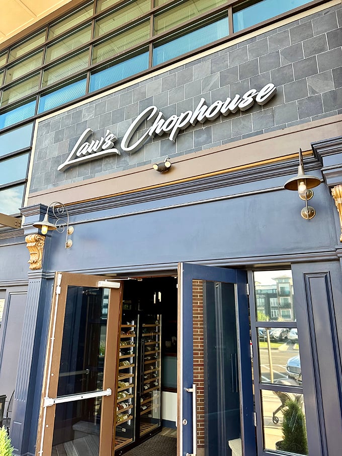 Clean lines and contemporary style prove that great steakhouses aren't stuck in the past anymore.