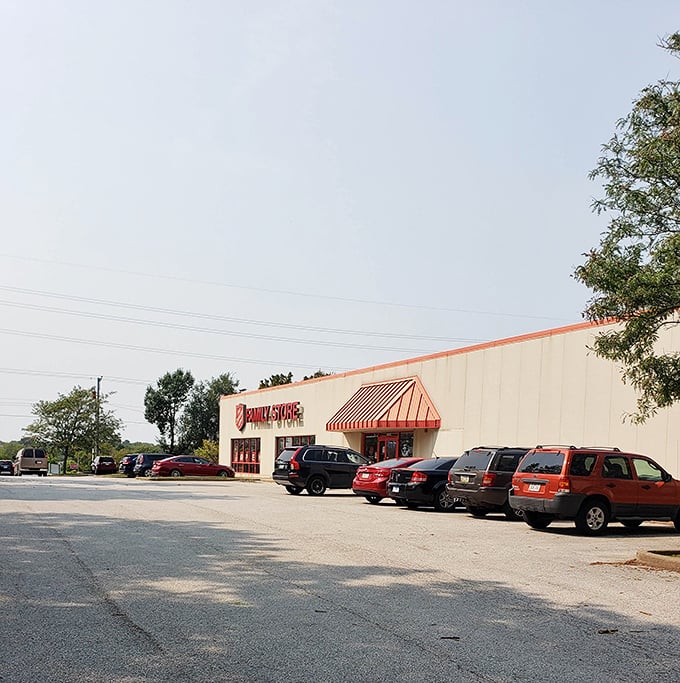 Parked cars tell the story—savvy shoppers know where to find Davenport's best secondhand deals.