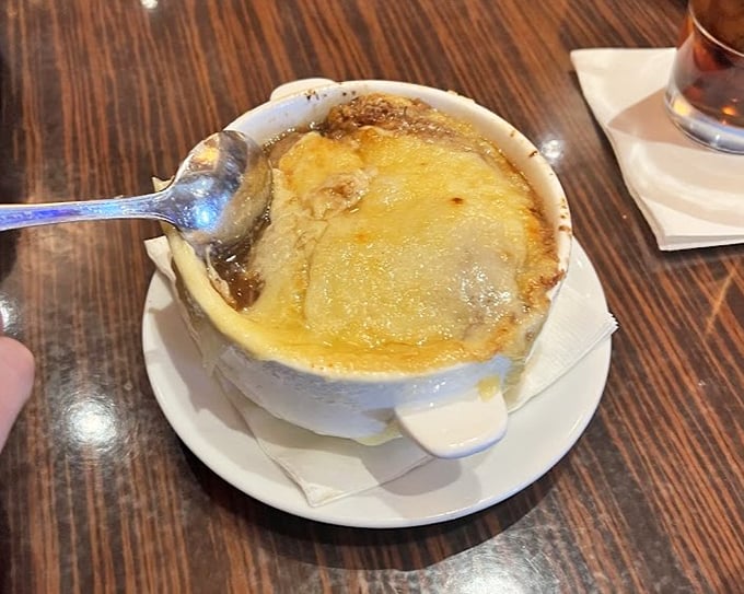 The French onion soup that launched a thousand return visits – that cheese pull is what dreams are made of!