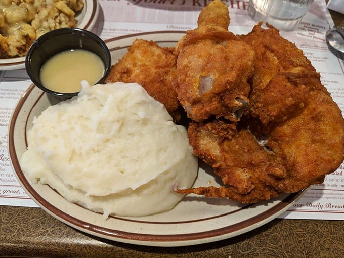 Golden-brown perfection meets cloud-like mashed potatoes – a plate that whispers "take a nap after lunch" in your ear.