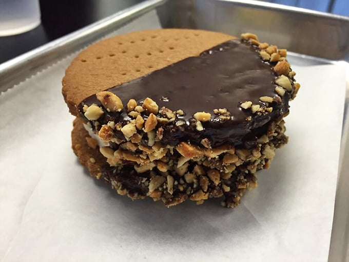 The Moon Pie at Se7enBites doesn't just satisfy a sweet tooth—it creates a whole new dental plan. Chocolate, nuts, and pure joy in perfect harmony.