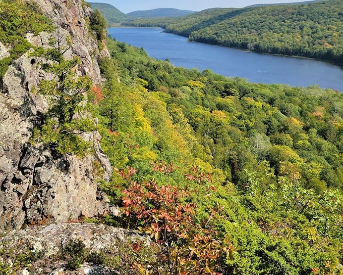 The view that launched a thousand screensavers. This panorama makes you wonder if Mother Nature took extra time here or just got lucky.