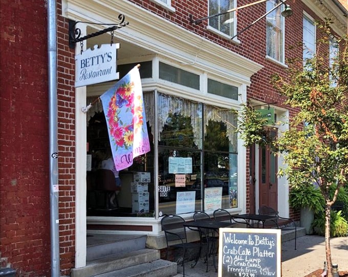 Betty's charming storefront looks like it belongs in a Hallmark movie. That welcoming flag practically waves you in for homestyle goodness.