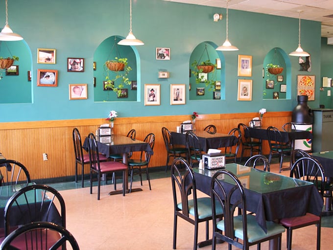 Up in the mountains, this little green gem serves pizza that warms both body and soul.