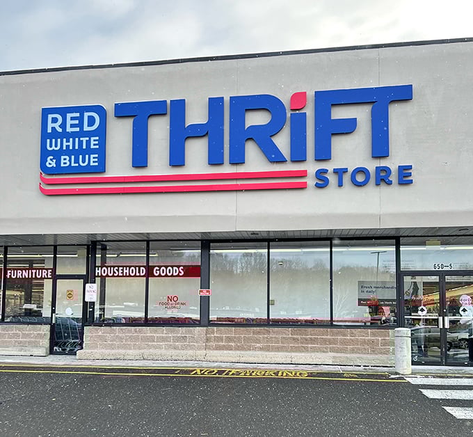 Red, White & Blue's bold signage promises a patriotic approach to thrifting – liberty from high prices for all!