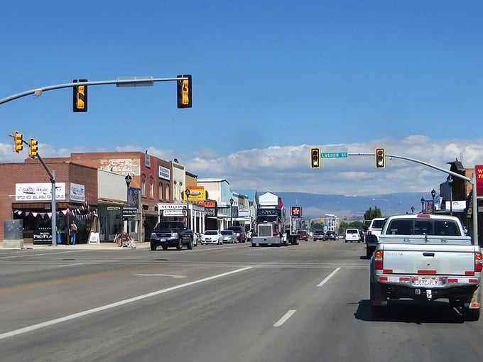 Roosevelt's wide streets and mountain backdrop create the perfect setting for affordable retirement dreams.