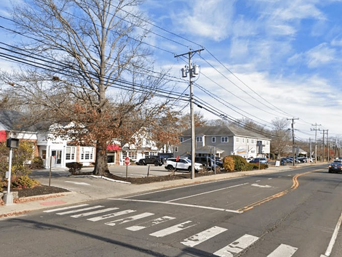 This is small-town America at its best: tree-lined streets, local shops, and a pace of life that feels refreshingly unhurried.
