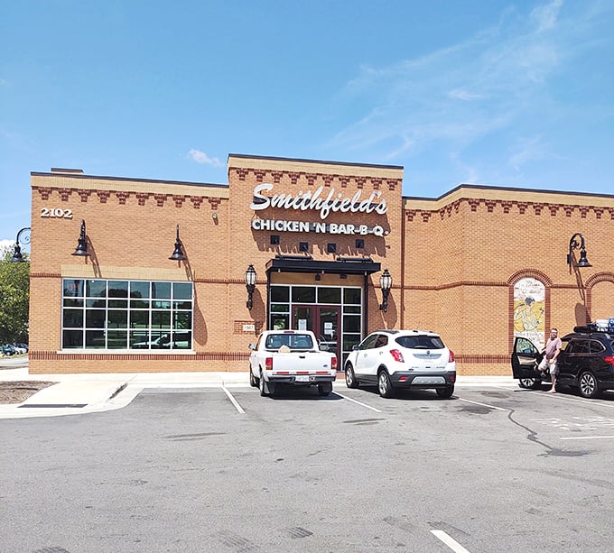 Smithfield's BBQ standing guard at the outlets—because serious shopping requires serious refueling.
