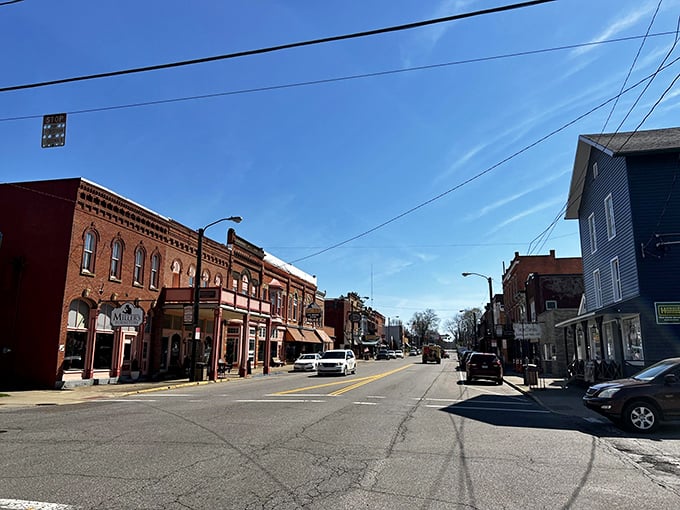 The perfect blend of historic charm and modern affordability. Loudonville's streets practically invite you to stay awhile.