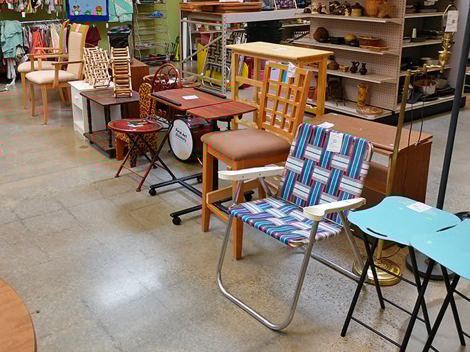 The furniture section: where mid-century meets mid-price. That woven lawn chair has stories to tell—probably about backyard barbecues and sunburns past.