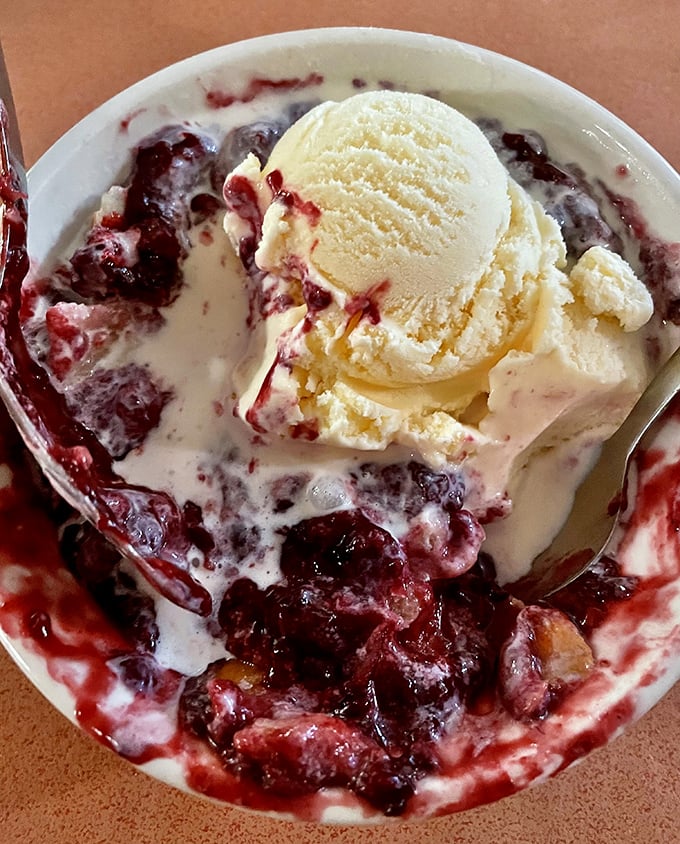Blackberry cobbler à la mode – where summer fruit meets vanilla ice cream in a warm embrace that makes you forget all your troubles.