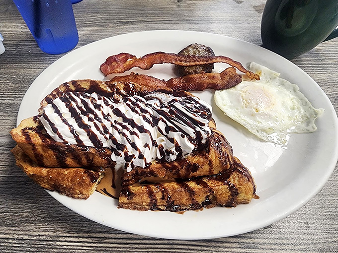 French toast drizzled with chocolate – because sometimes breakfast needs to feel like dessert got up early.
