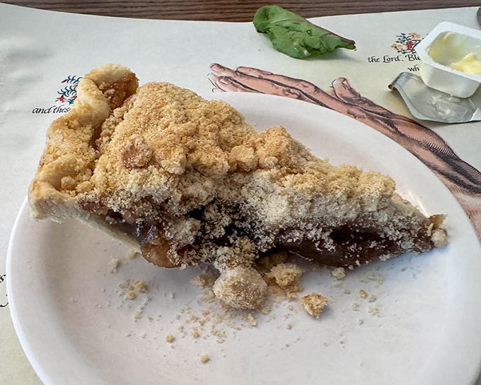 Shoo-fly pie with its crumbly top and molasses filling – a Pennsylvania Dutch classic that makes you understand why people used to write songs about desserts.