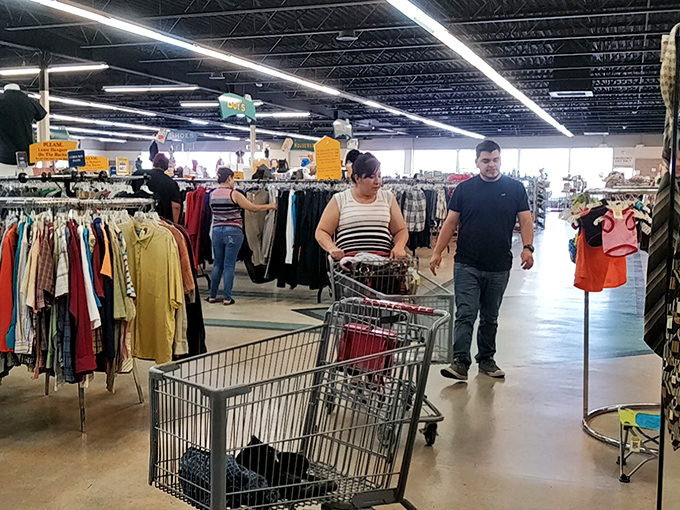 The thrill of the hunt brings shoppers together in this modern-day treasure expedition – carts at the ready!