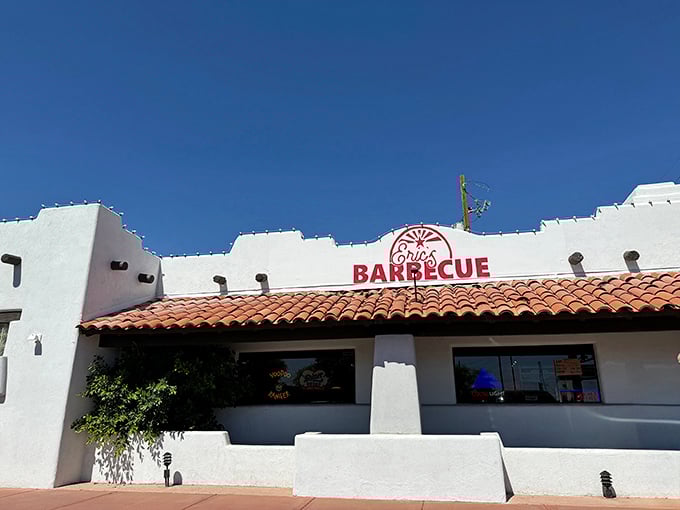 That classic Southwest architecture promises comfort food that'll remind you why family dinners matter most.