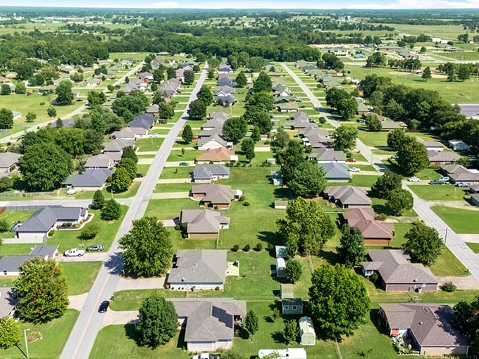 Grove's tree-lined neighborhoods provide the perfect backdrop for that slower pace of life we all secretly crave.