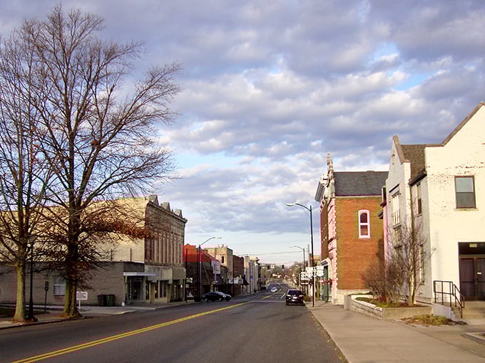 Hopkinsville's downtown features that perfect small-city vibe where everyone feels welcome and wallets feel safe from harm.