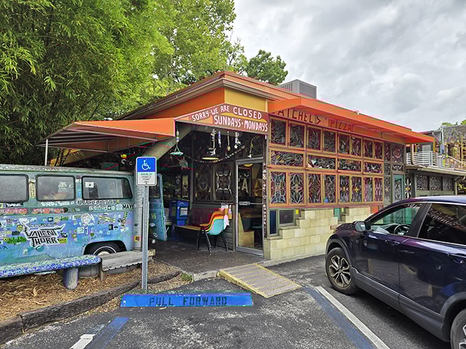 Is it a pizza joint or an art installation? At Satchel's, it's gloriously both. Like Salvador Dalí and your Italian grandmother collaborated on the perfect dining experience.
