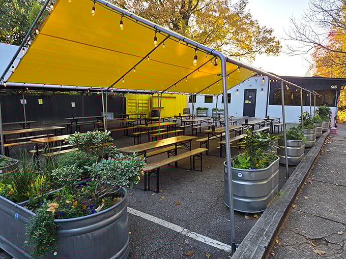 Victory's minimalist white building houses maximum sandwich flavor. Their slider-sized creations prove good things really do come in small packages.