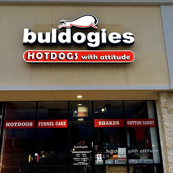 Funnel cakes, shakes, and dogs with attitude – Buldogies isn't just a meal, it's a full-blown treat experience!