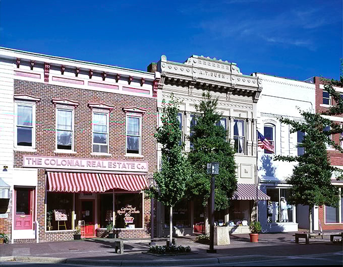 Edenton's Food Lion might not make the tourism brochures, but it's where locals get their groceries with a side of small-town conversation.