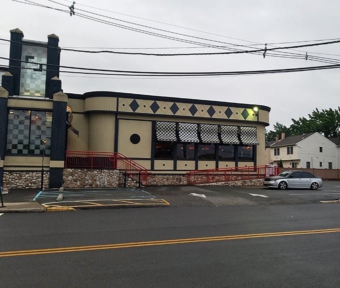 Architectural whimsy meets breakfast perfection at Chit Chat Diner. Those diamonds aren't just decoration—they're a crown for breakfast royalty.