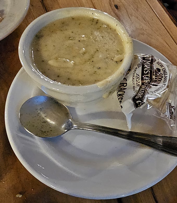 This isn't just soup—it's a bowl of clam chowder that could make a New Englander question their loyalty.