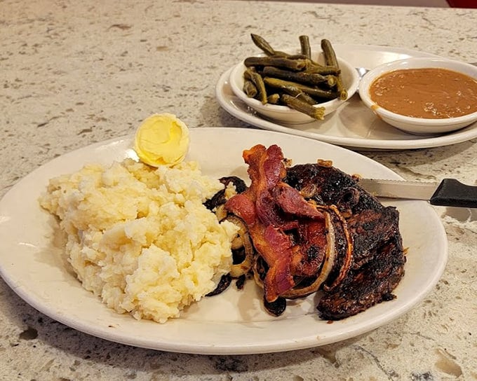 A plate that screams "New Hampshire breakfast" – hearty portions that fuel lumberjacks and office workers with equal enthusiasm.