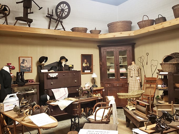 A museum of everyday life where spinning wheels weren't exercise equipment and baskets weren't decorative—they were essential household technology.