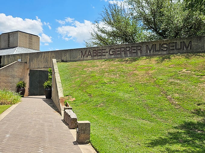 Mabee-Gerrer Museum sits ready to prove that world-class art collections aren't exclusively for cities with impossible traffic patterns.