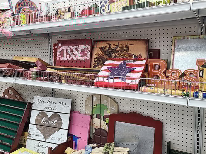 Home decor that spans decades of American design trends—from "Live, Laugh, Love" to patriotic eagles that scream freedom.