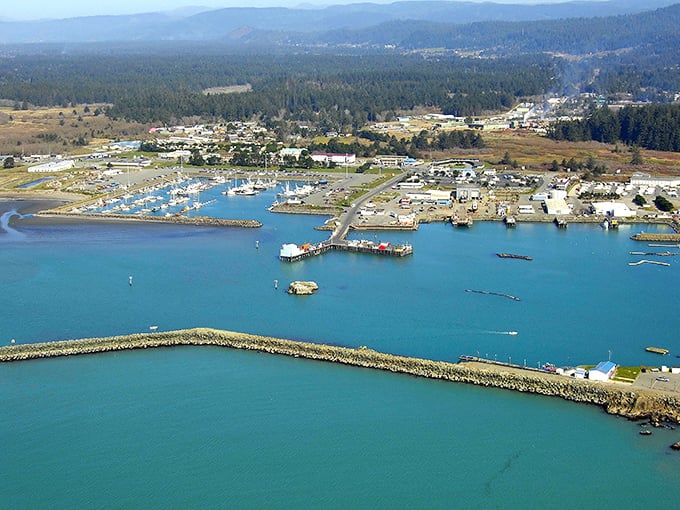 Crescent City's working harbor blends commercial fishing with pleasure boats. The turquoise waters belie the chilly temperatures that keep the seafood fresh and swimmers brief.